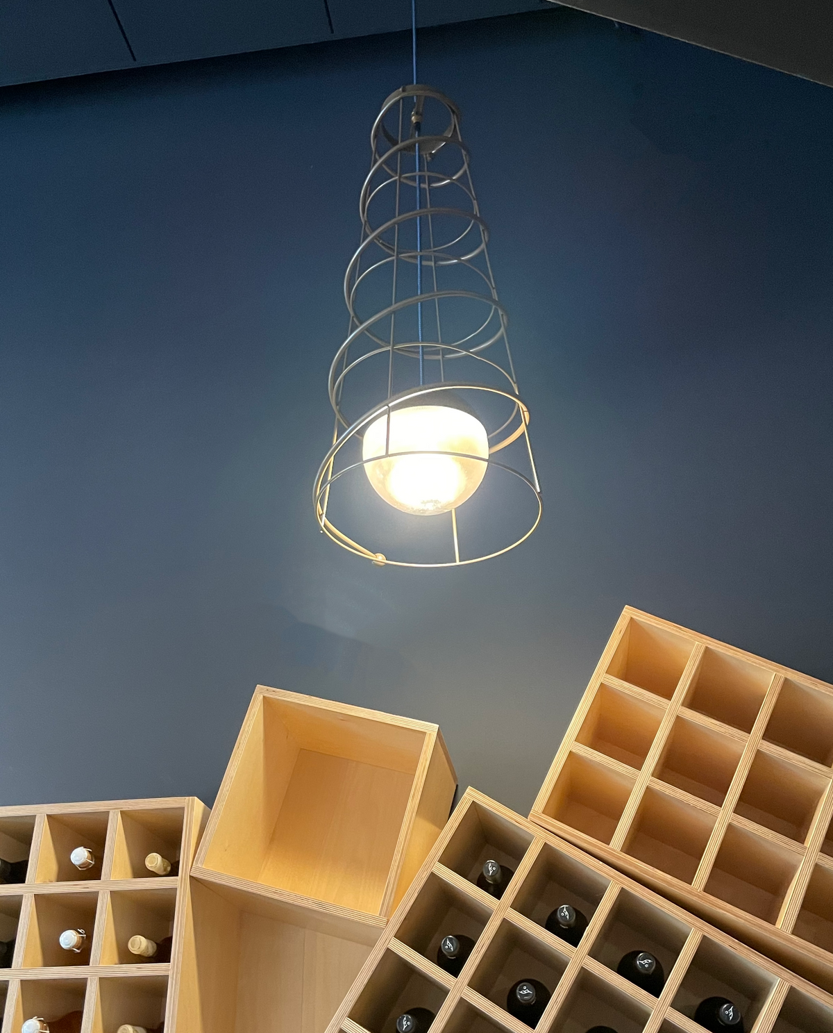 Merchant Roots – Metro Lighting